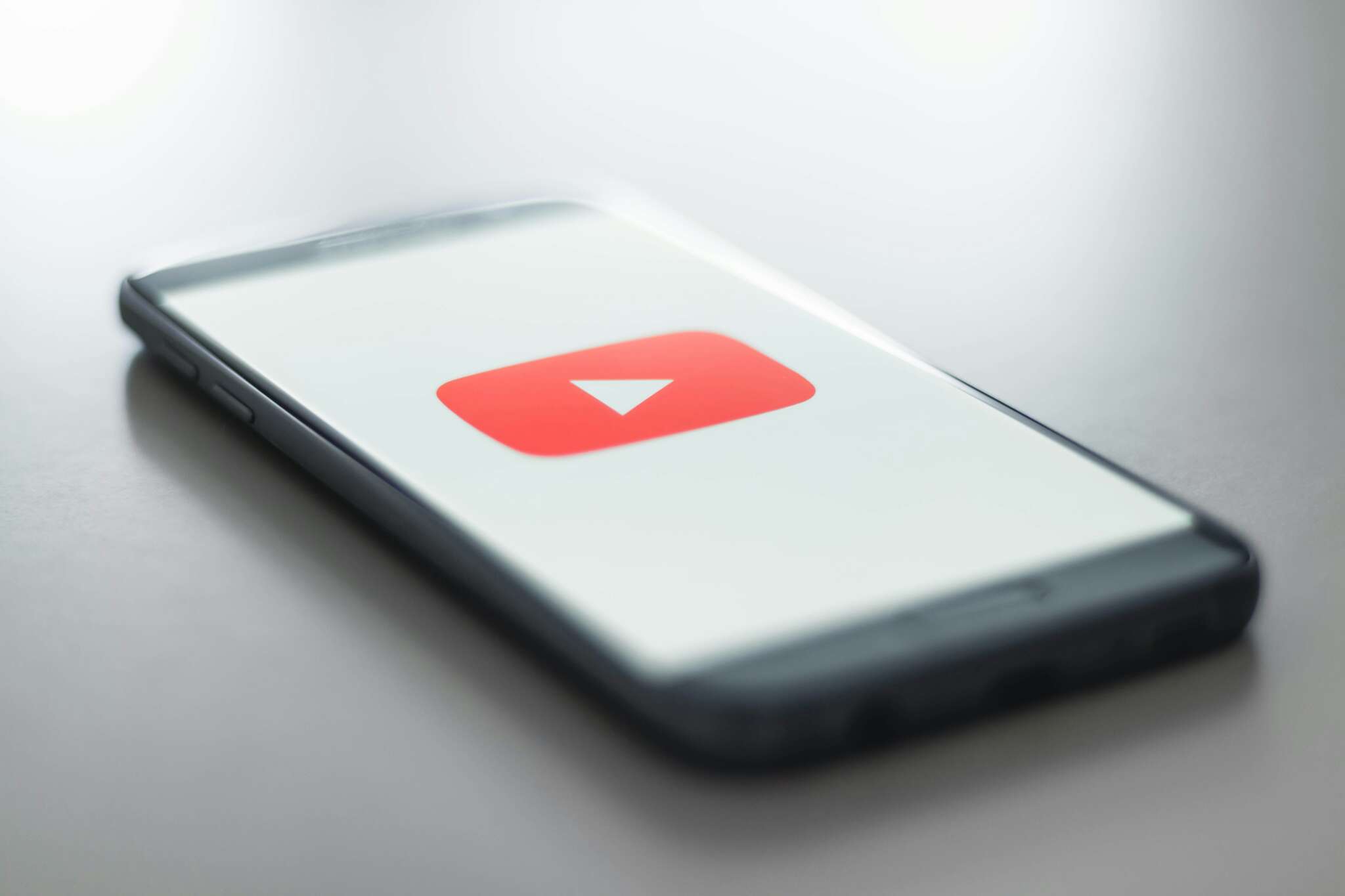 Meta to shut down Messenger website in April 2026; YouTube outage ...